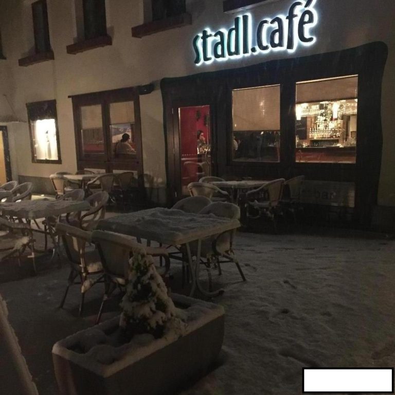 Potrebni KONOBARI, KUVARI I POMOĆNI KUVARI za rad u restoranu u Austriji Potrebni KONOBARI, KUVARI I POMOĆNI KUVARI za rad u restoranu u Austriji